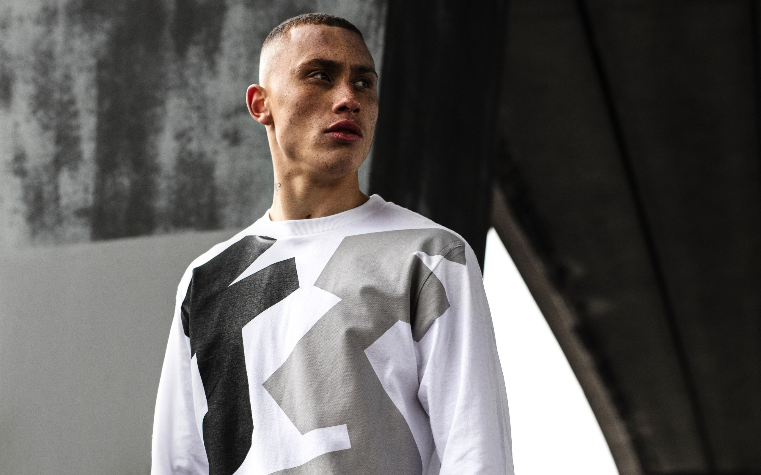 Michiko Koshino – T-shirt Graphics – Europa Studio